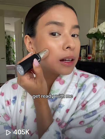 อินฟลูเอนเซอร์ บิวตี้ สกินแคร์ เครื่องสำอาง Pround Devakula